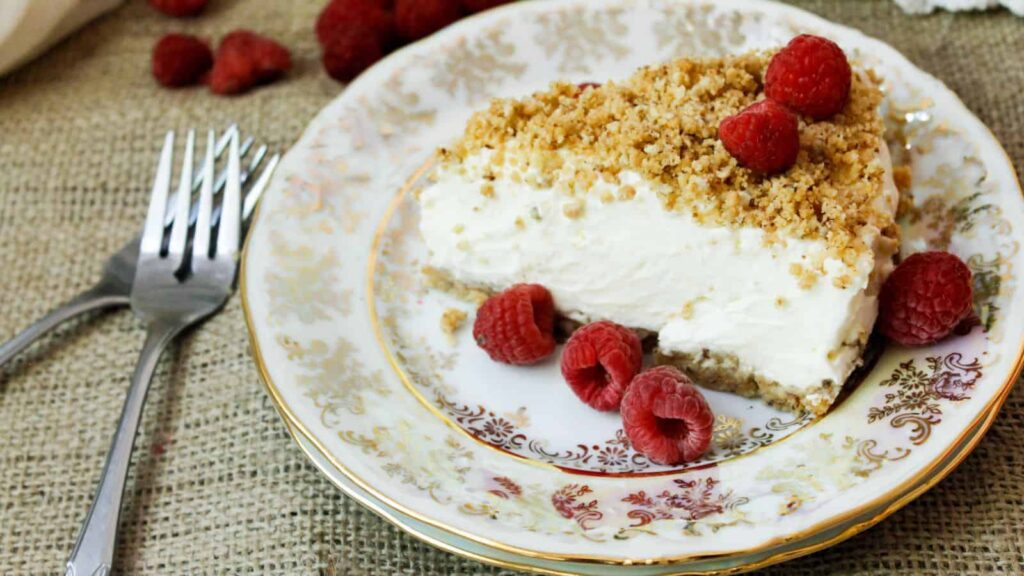 15 spring desserts that double as the table centerpiece