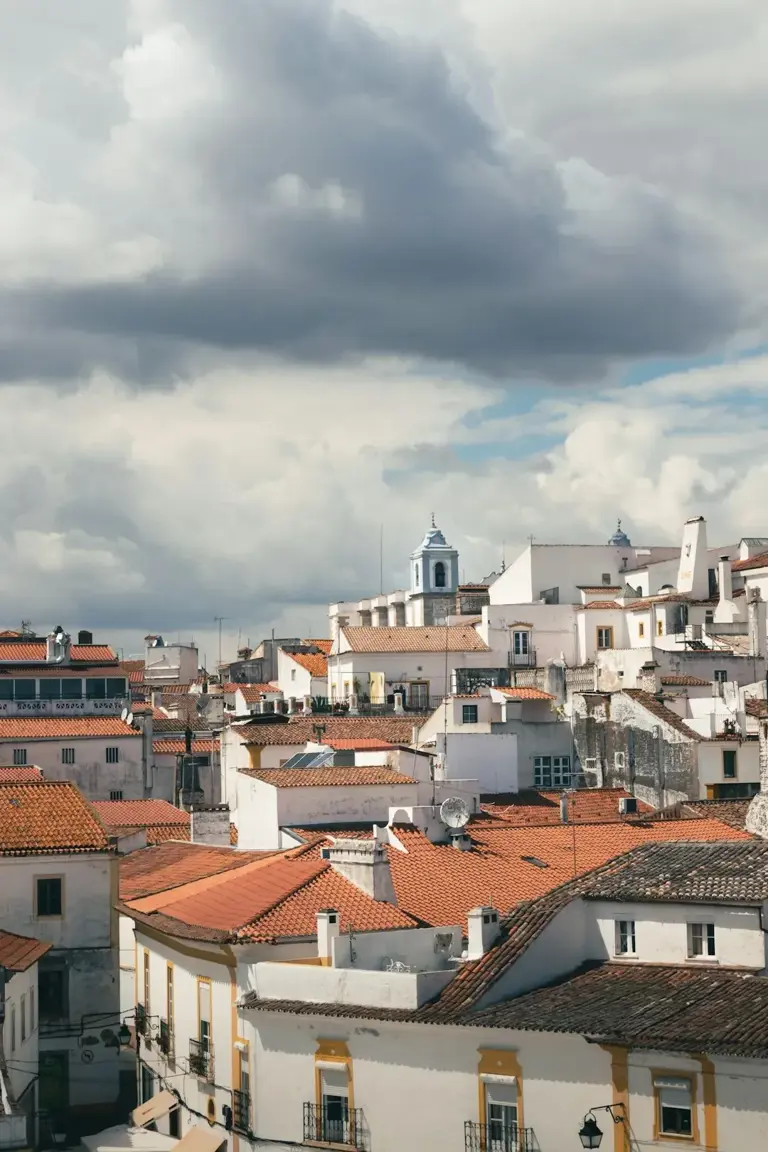 Why more Americans are leaving their jobs to relocate to these 5 tiny ...