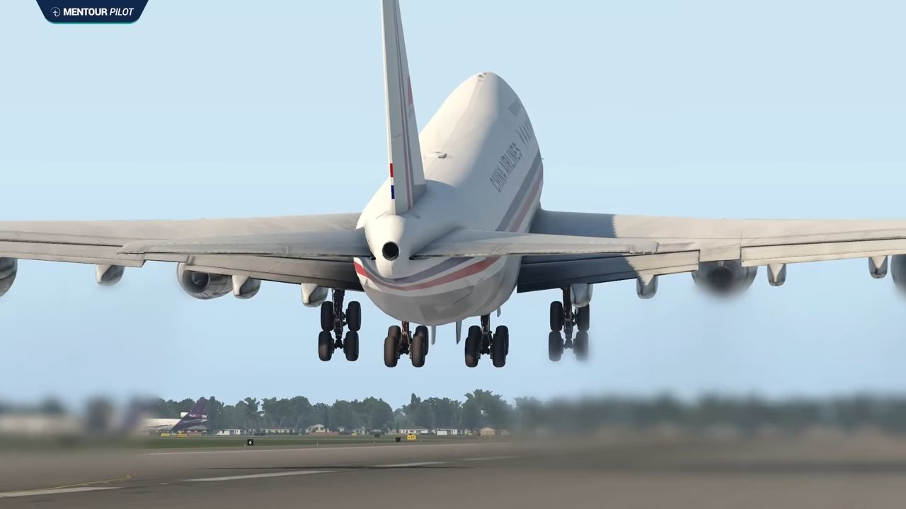 Watch a 300 ton aircraft nearly fall into a tragic crash - "Seconds ...