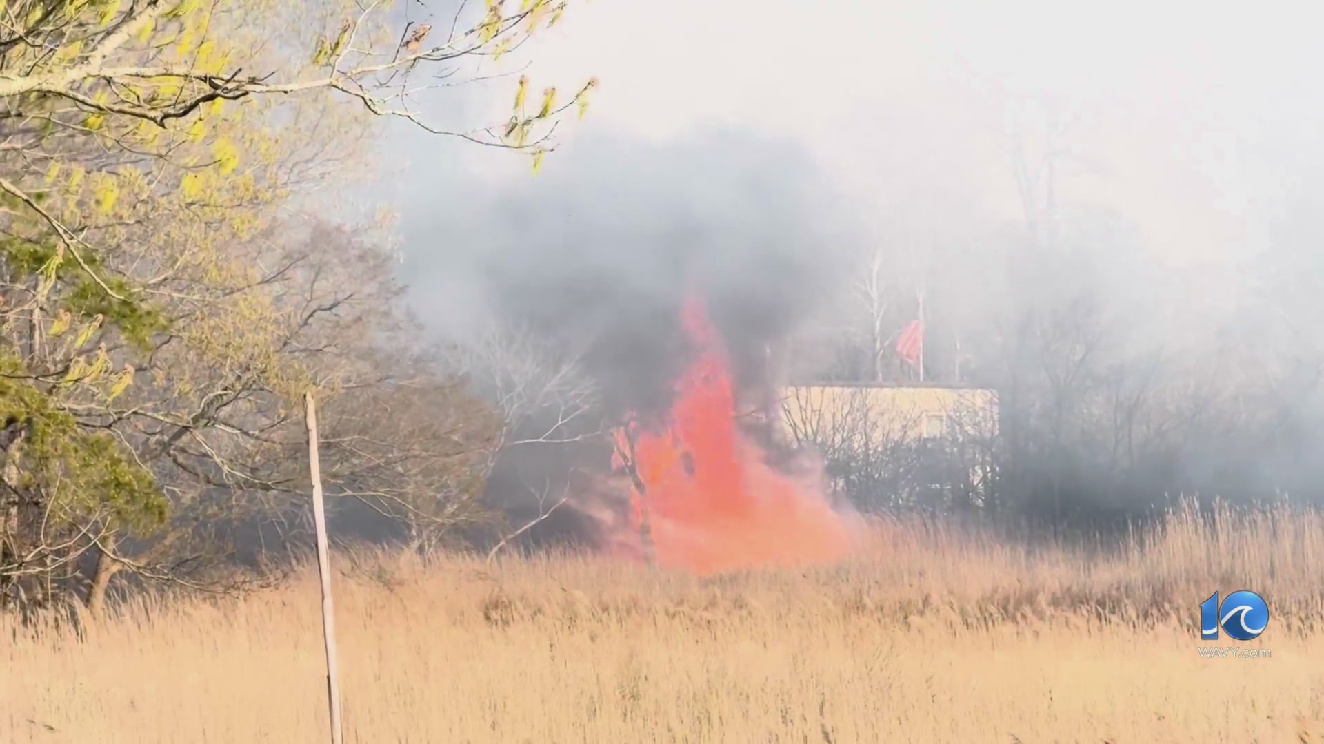 Virginia Beach fire crews battle blaze on Virginia Beach Boulevard