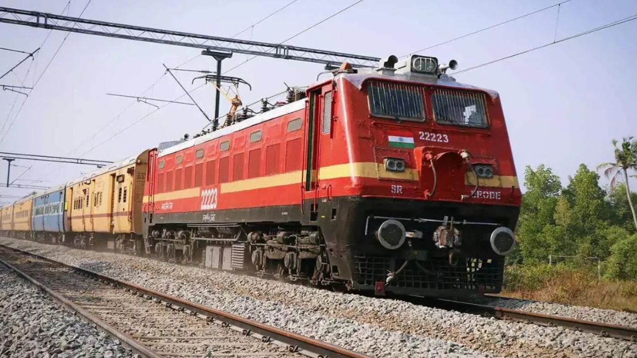 प्रयागराज में बड़ा रेल हादसा, देखते ही देखते बिछ गई लाशें; ये है वजह