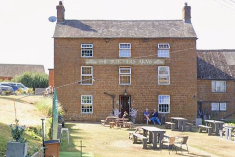 Midlands band announce death of singer only hours after 'wonderful' pub gig