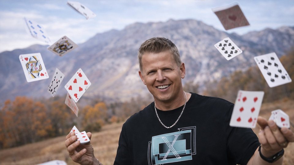 Playing card trick shots like Gambit in real life
