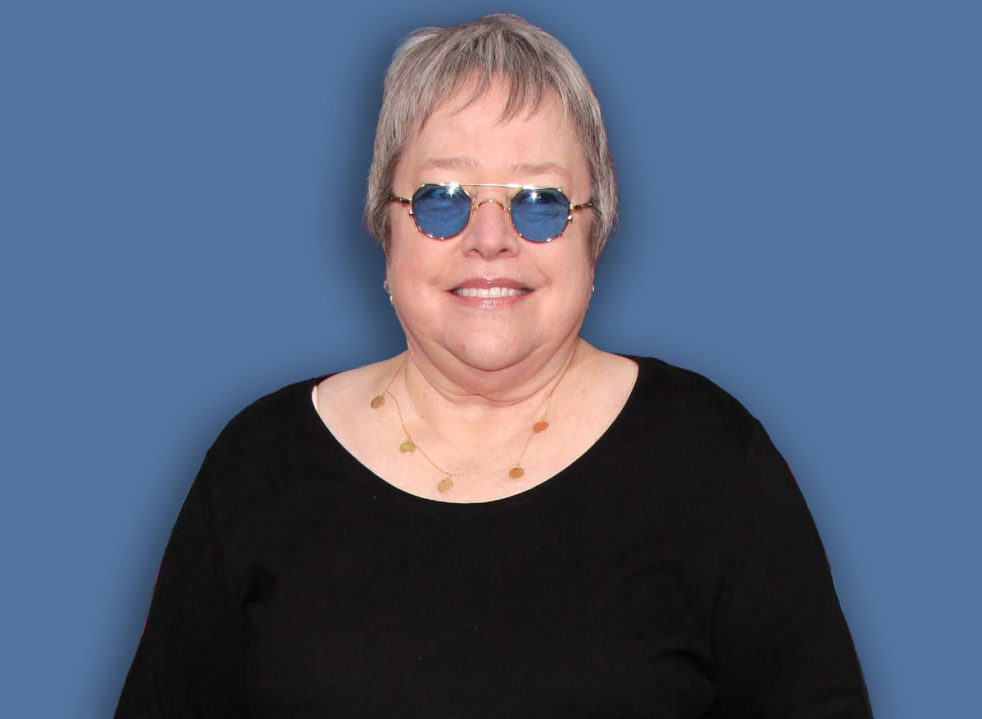 Kathy Bates lost 100 pounds by 77 and here's the simple body signal she ...
