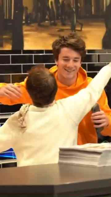 They didn’t expect this stranger’s kindness—her reaction was priceless