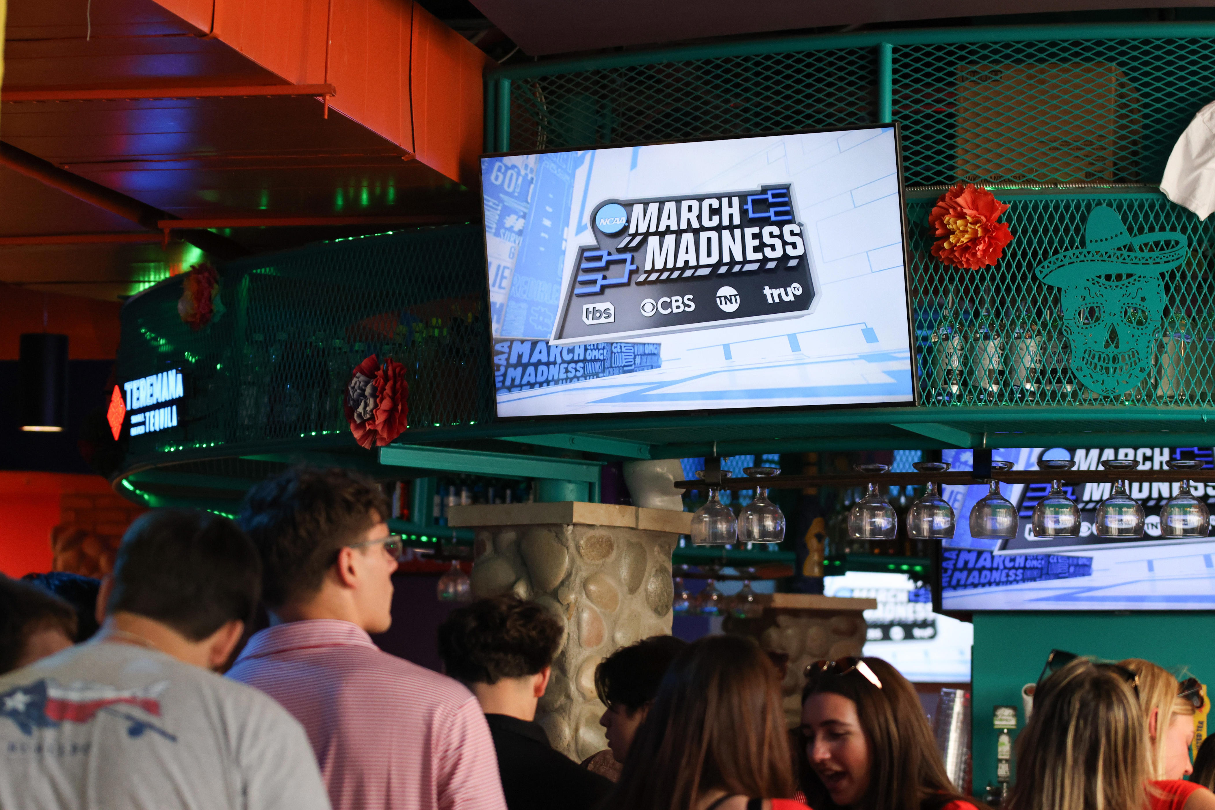 2026 Sweet 16 TV schedule, game times & dates for NCAA tournament