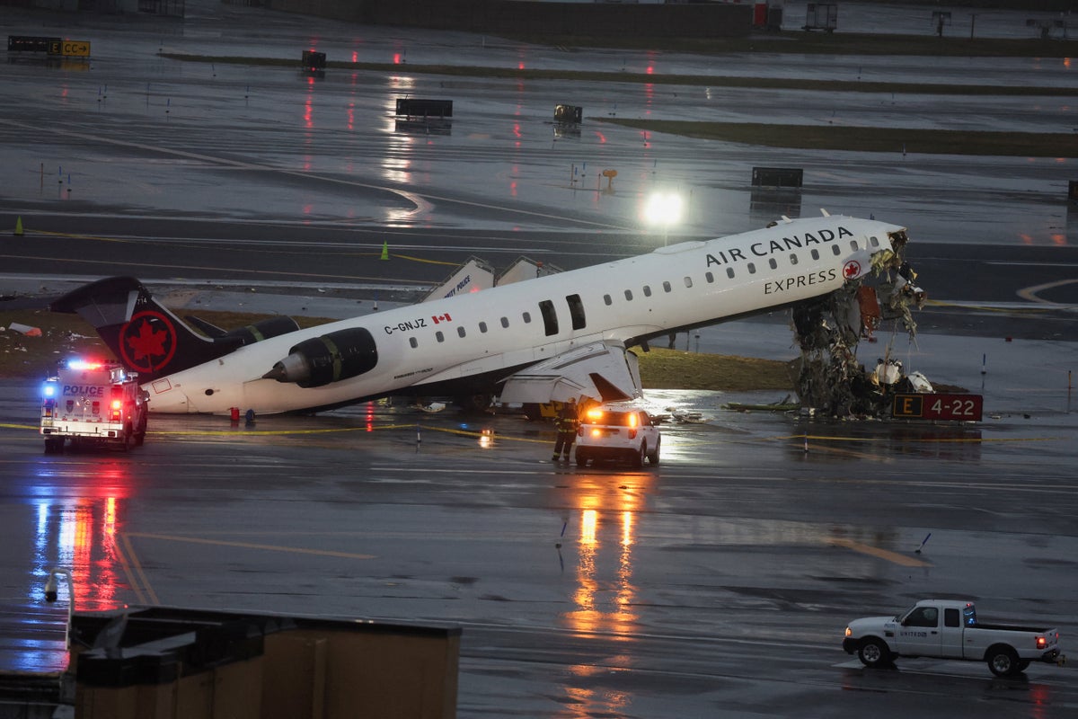 LaGuardia Airport closed until Monday afternoon after fatal crash