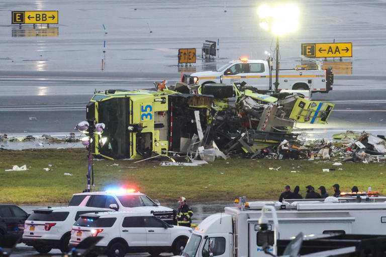 Pilots killed in LaGuardia Airport crash identified: What we know