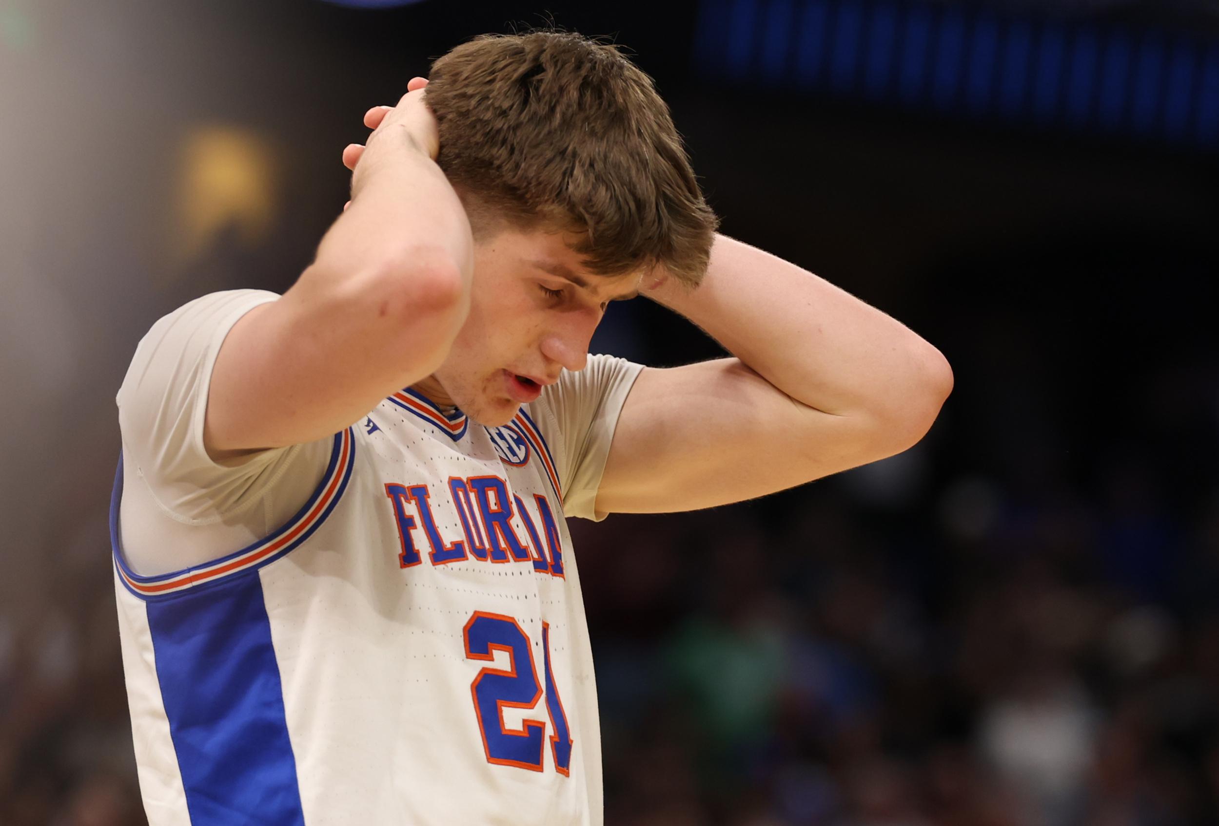 Florida first No. 1 seed eliminated as Iowa stuns defending champions