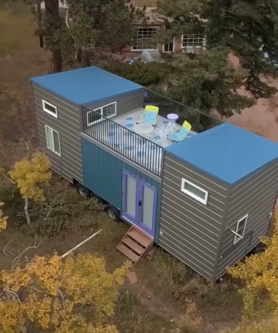 Discover Trish & Tony's unique home on wheels