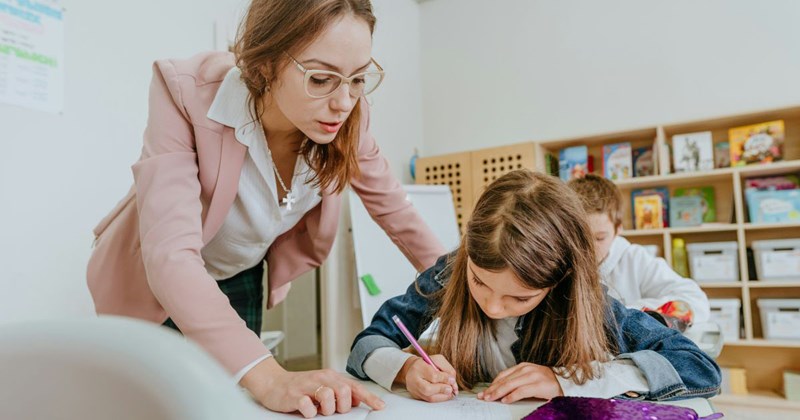 4th grade teacher gives student 50% on a test after she got 92% right ...