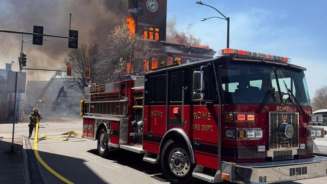 Massive flames destroy historic Georgia courthouse in Rome Monday
