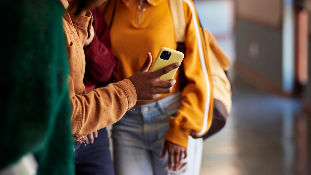 Bill banning cellphones in Georgia high schools sent to Gov. Kemp after ...