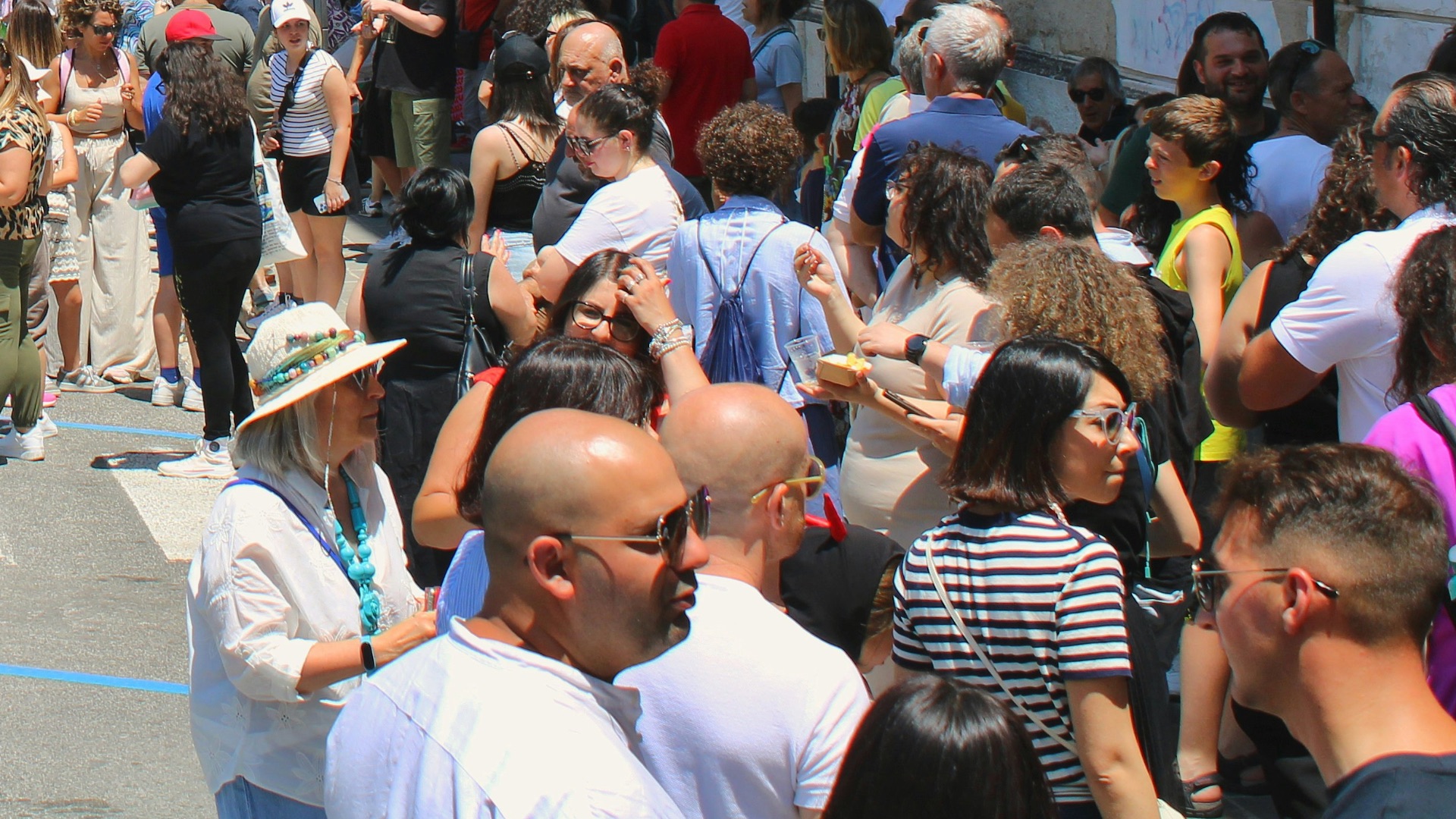 10 signs a restaurant is worth waiting two hours for & 10 red flags to ...