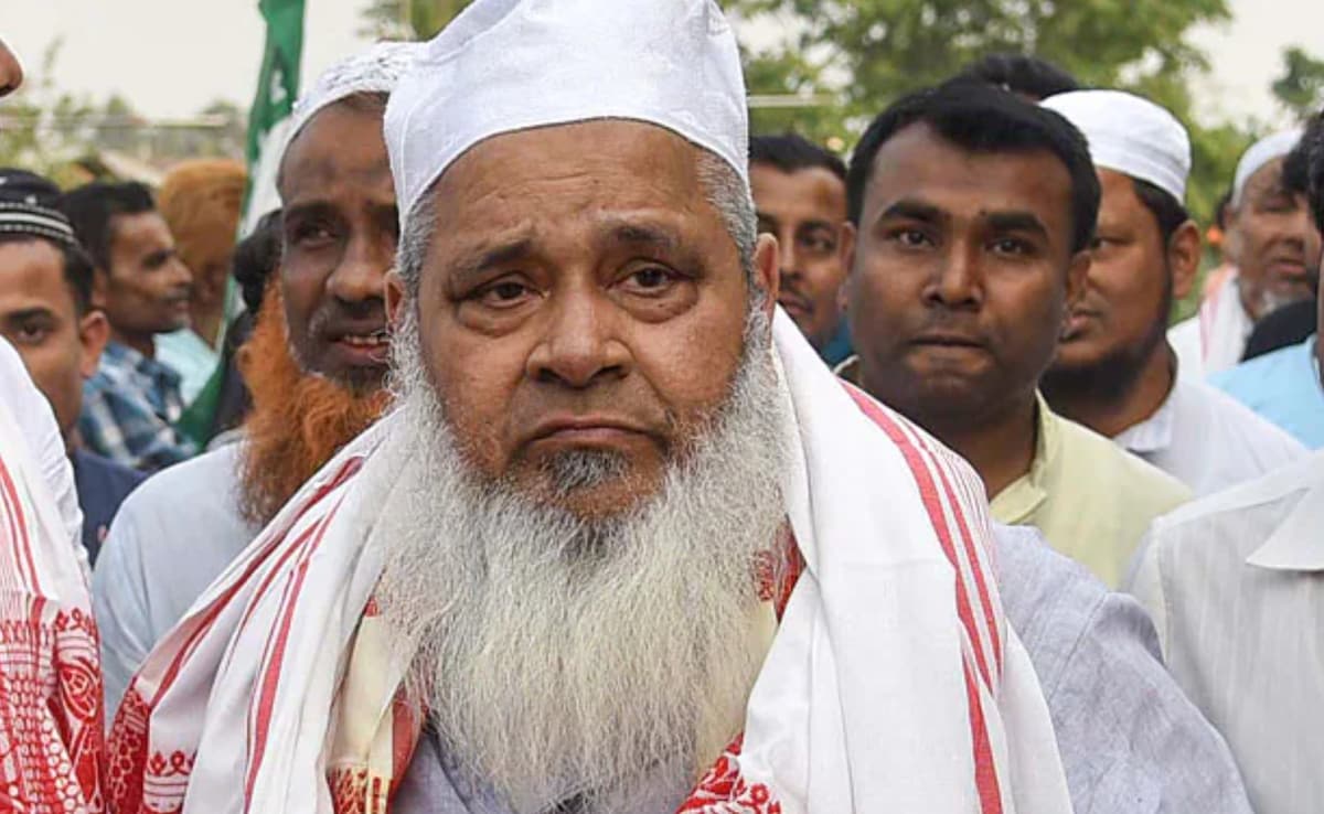 Congress destroyed minorities: Badruddin Ajmal eyes Assam comeback