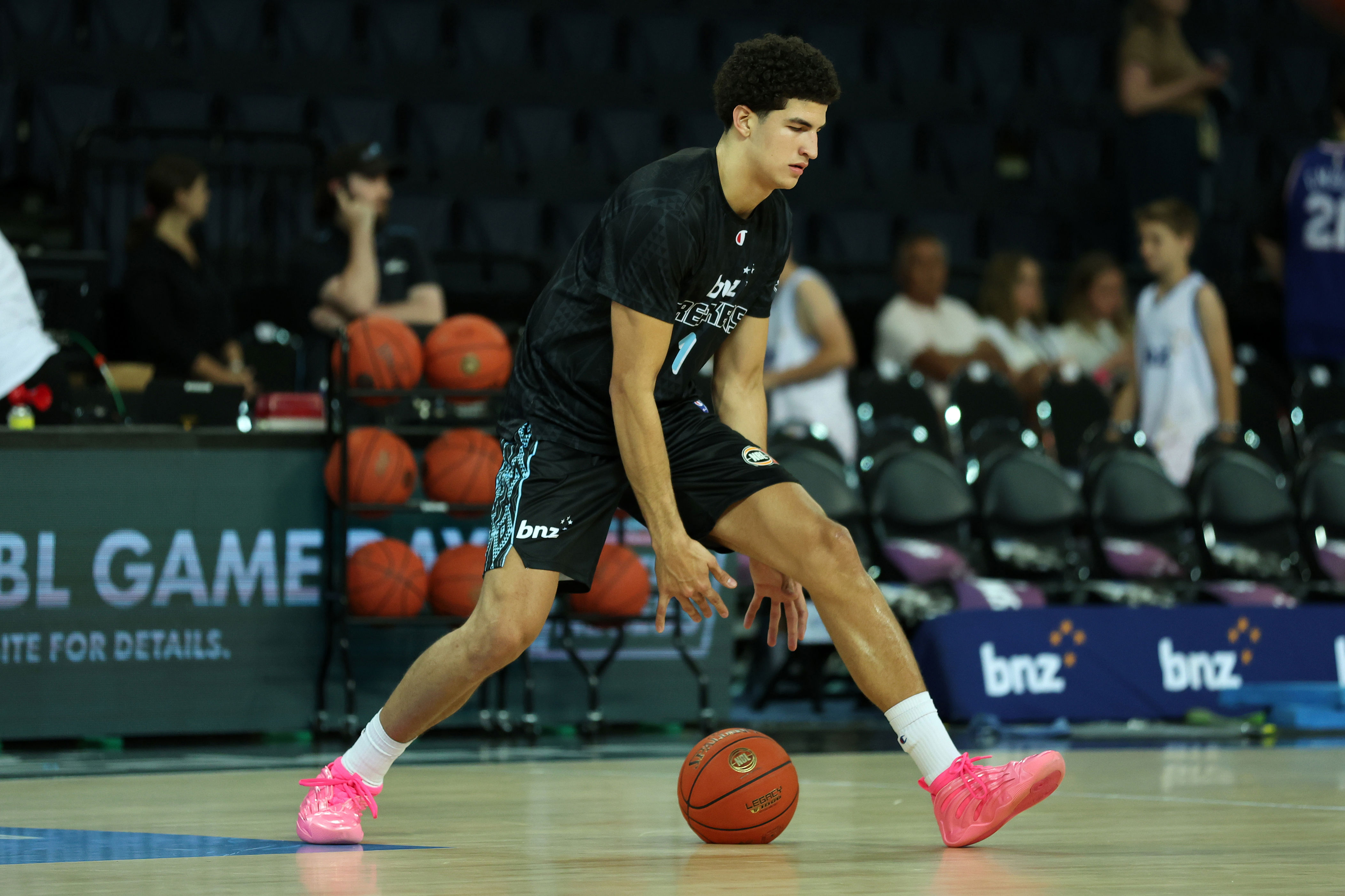 Mexico's Karim Lopez reportedly declares for the 2026 NBA draft