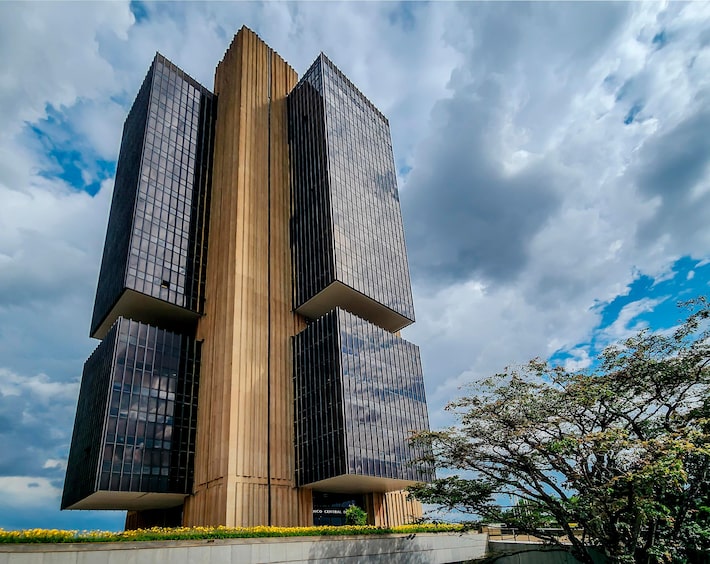 BC decreta liquidação extrajudicial da Frente Corretora por 'graves ...