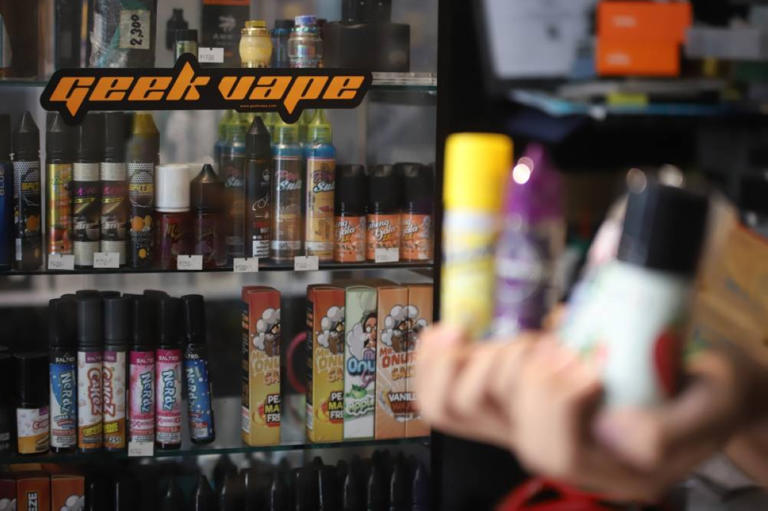 Parents urge stricter vape rules
