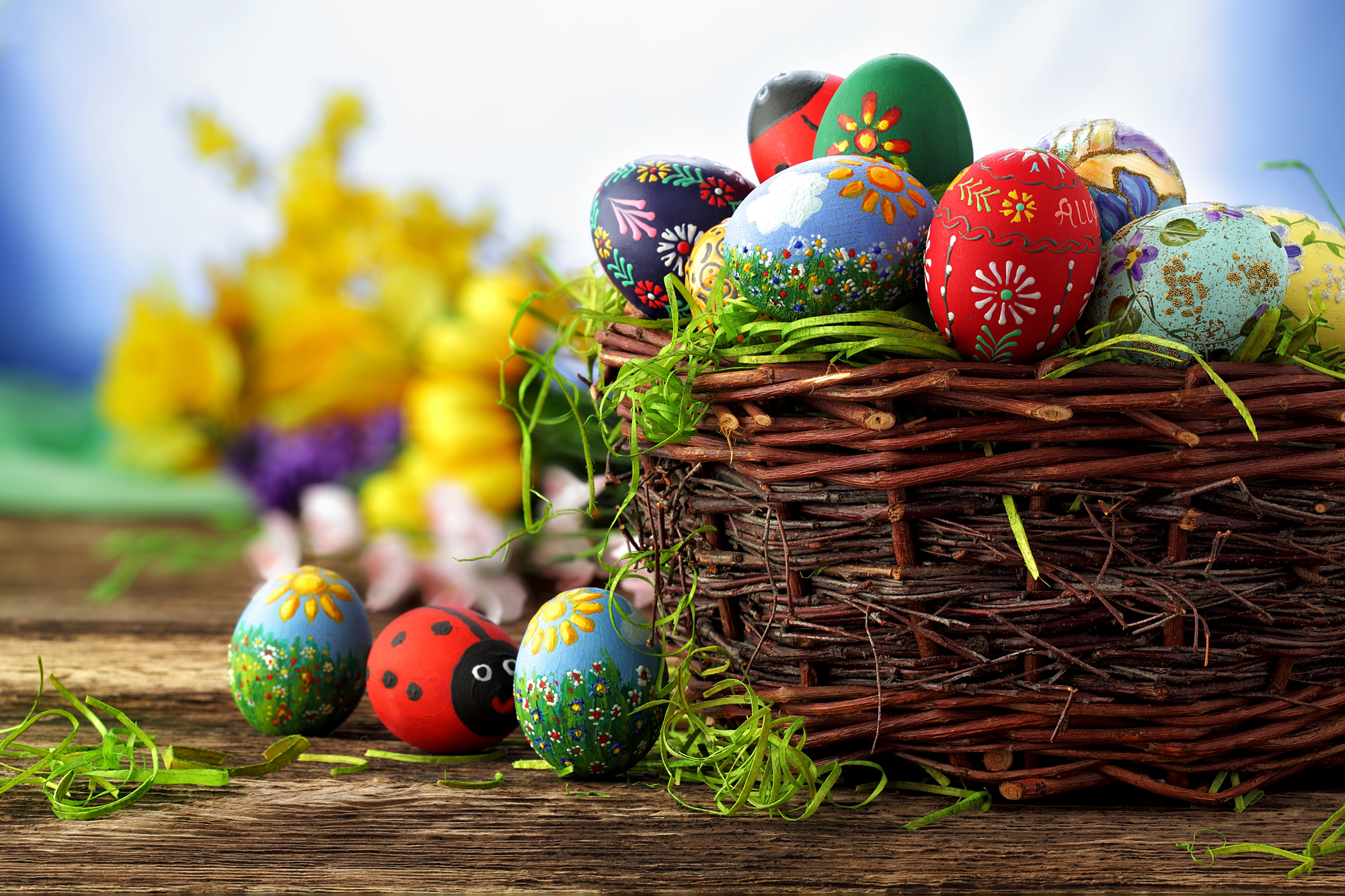 16 Tiny Easter Gifts That’ll Fit Inside Plastic Egg