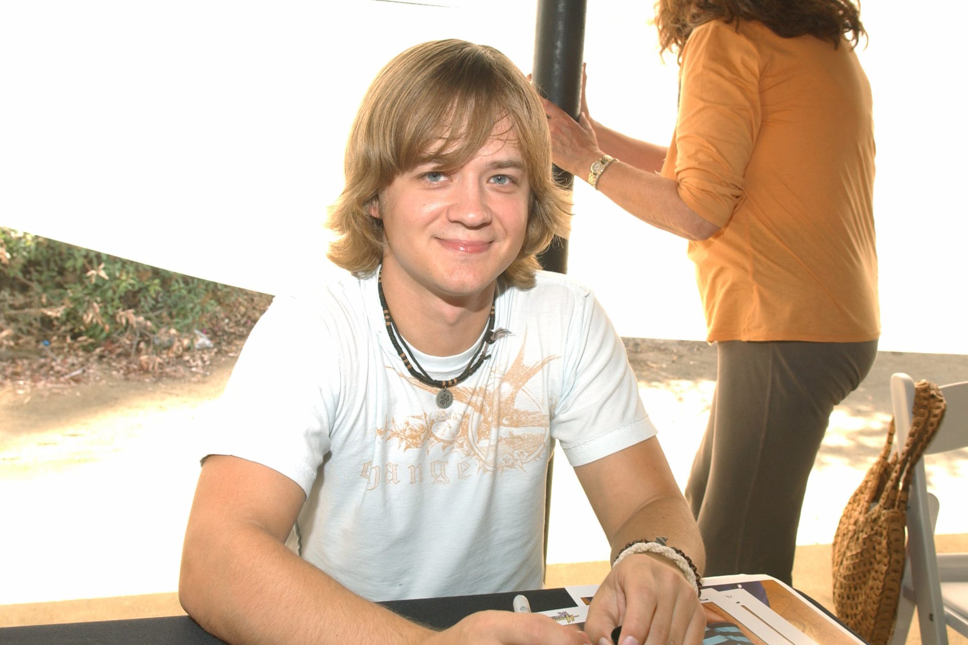 O que o ator que interpretou Jackson em 'Hannah Montana' faz hoje?