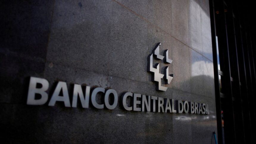 Boletim Focus: Mercado eleva projeção da inflação para 5,04%