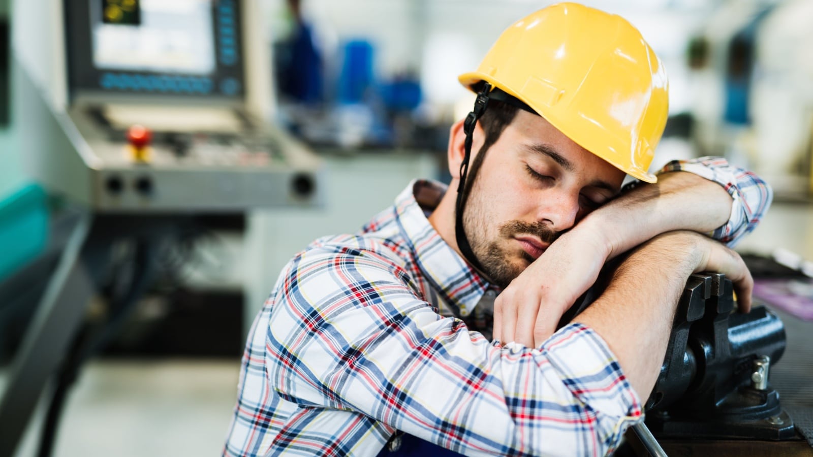 17 career decisions people deeply regret
