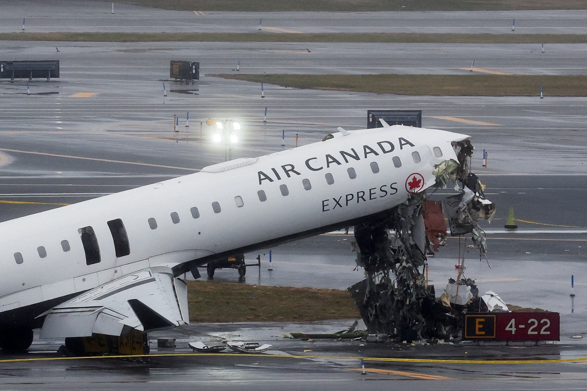 Air Canada Express plane collides with fire truck at LaGuardia, killing ...