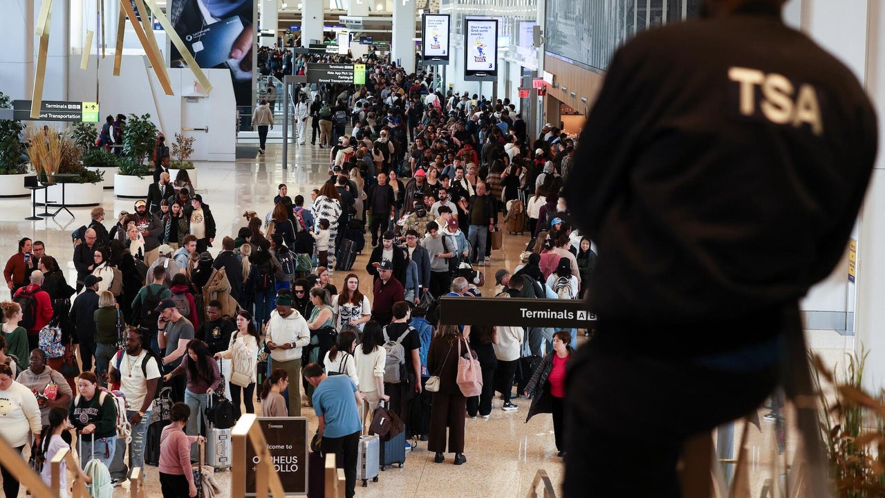 Videos show long TSA lines wrapping around airport terminals across US