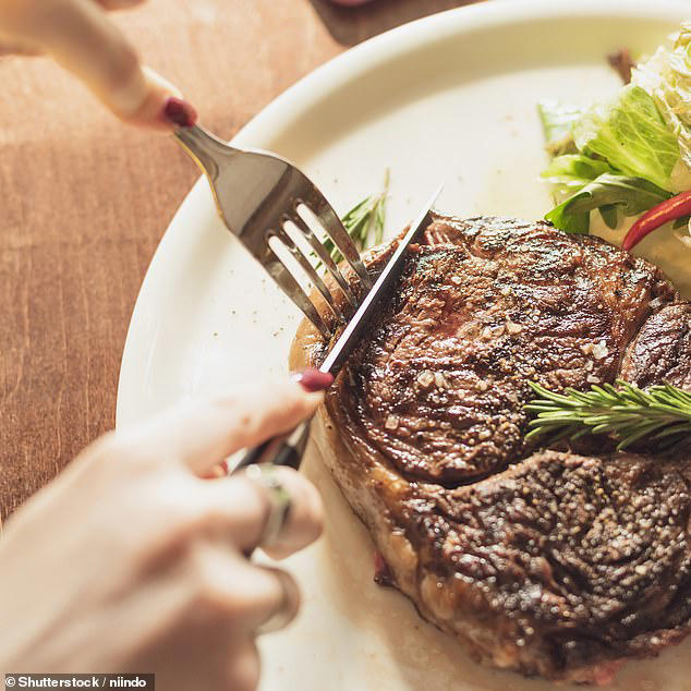 People with feared 'dementia gene' could stave off illness by eating ...