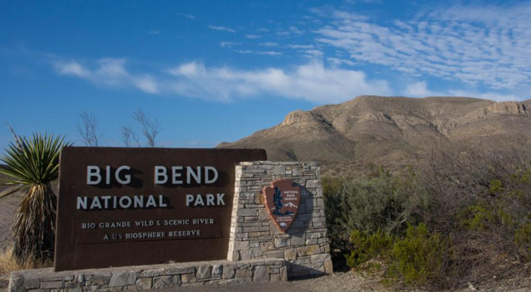 Border Report live: Plans for border wall in Texas’ Big Bend draw ...