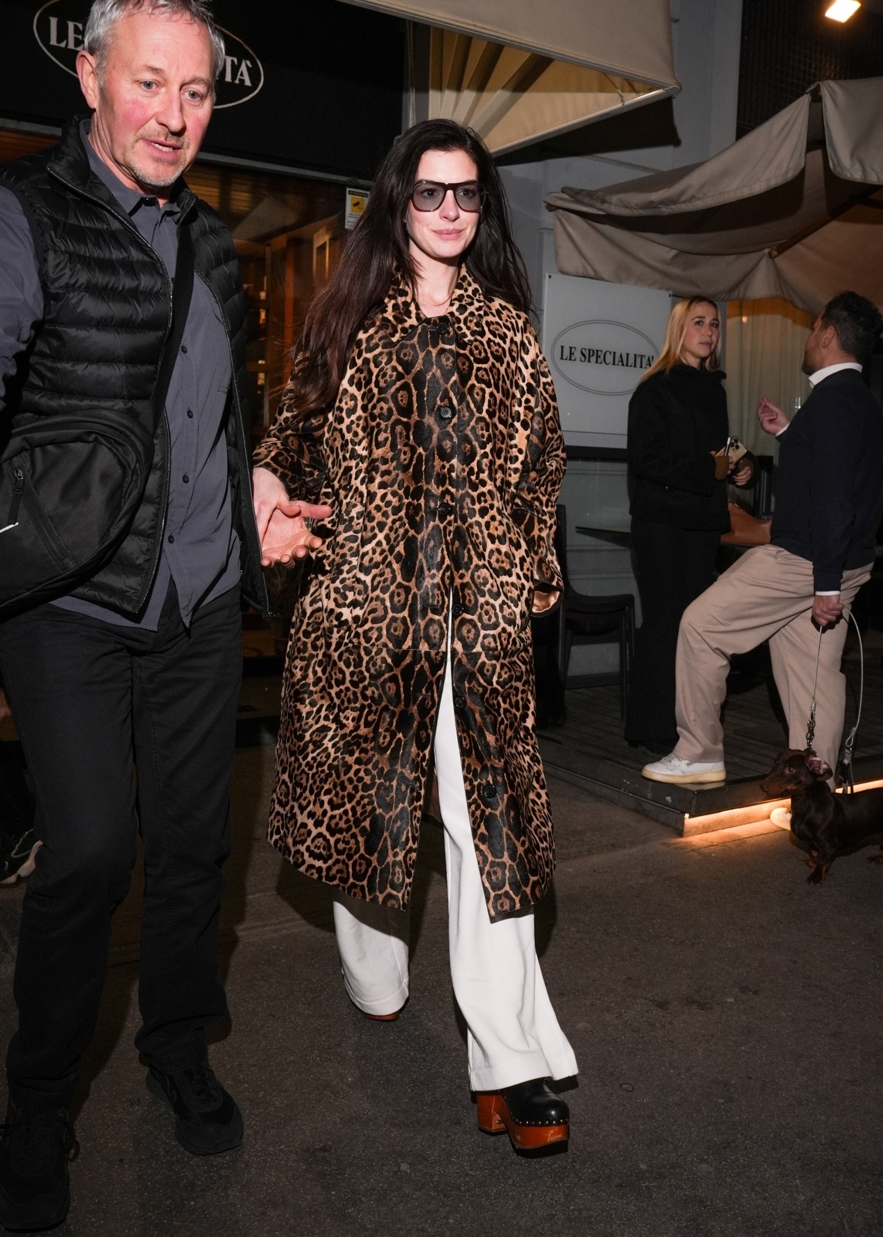 Anne Hathaway tests the groundbreaking way to style white jeans