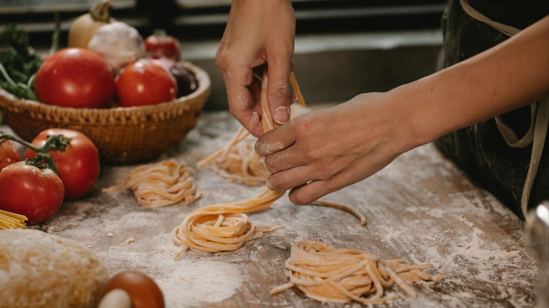 10 pantry pasta recipes under 20 minutes & 10 gourmet upgrades