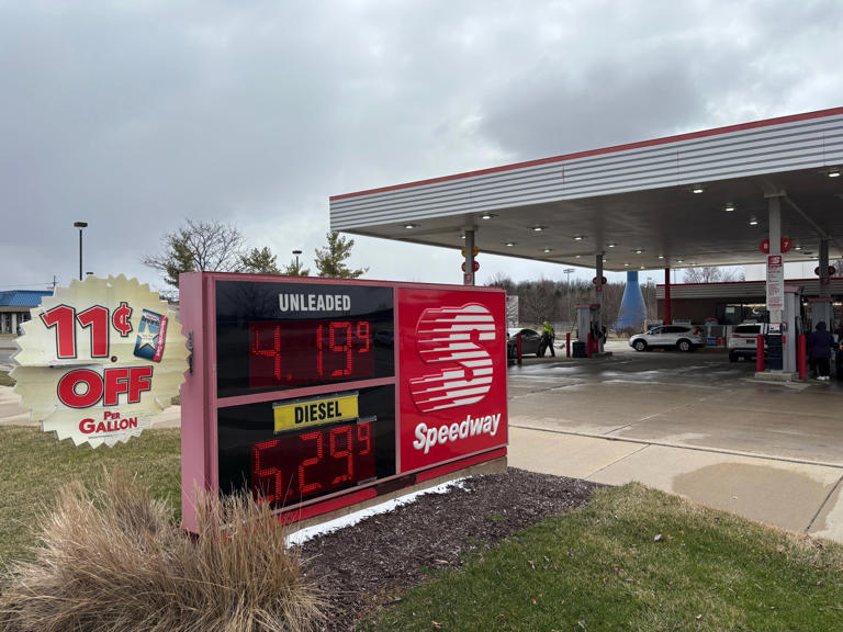 Where to find gas under $4 per gallon in southeast Michigan