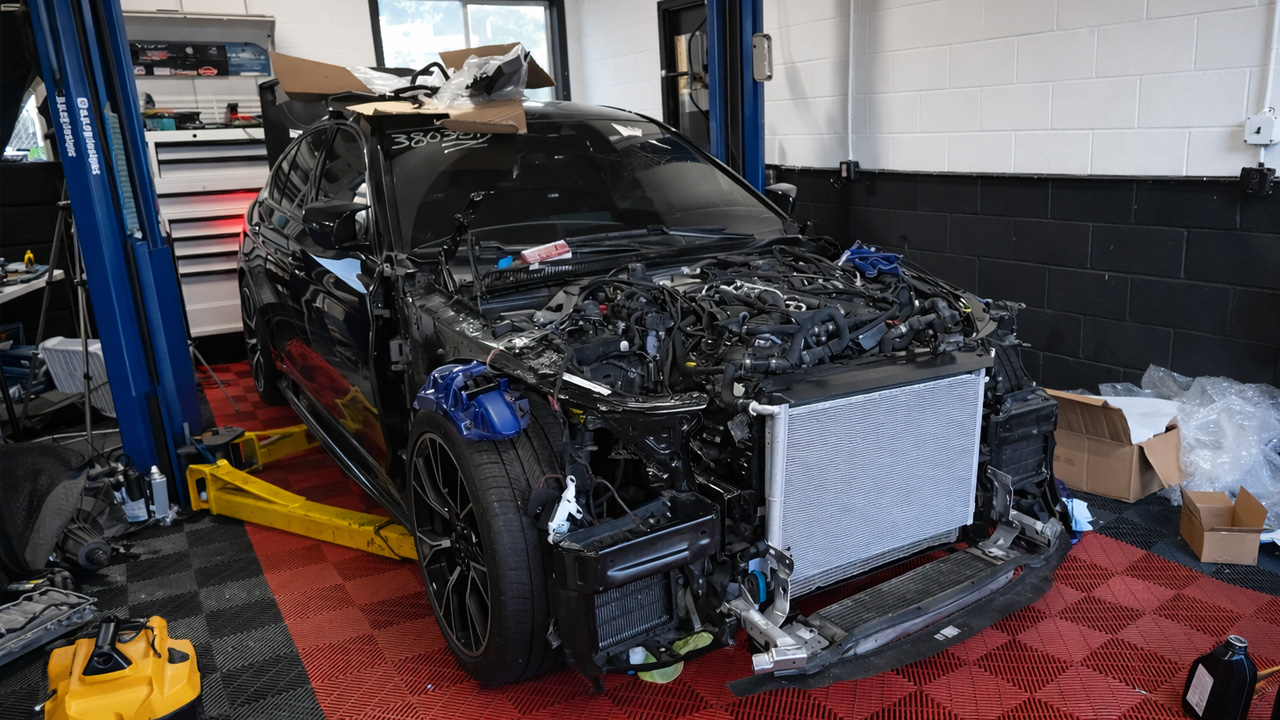 Fixing a crashed BMW M5 project