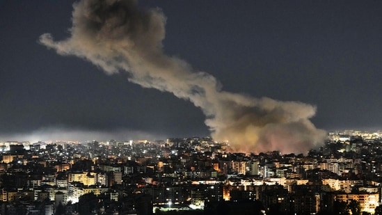 Iran US war updates: Loud explosion over Jerusalem, Israeli building ...
