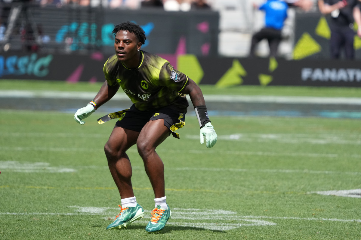 NFL reacts to YouTuber IShowSpeed's flag football moment