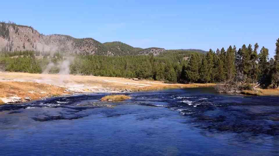 Scientists are monitoring the Yellowstone supervolcano - here’s what ...