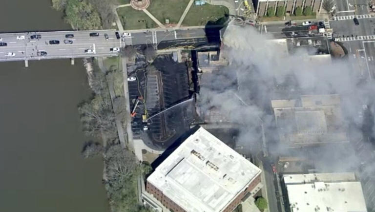 Video: Floyd County Historic Courthouse in downtown Rome fully engulfed ...