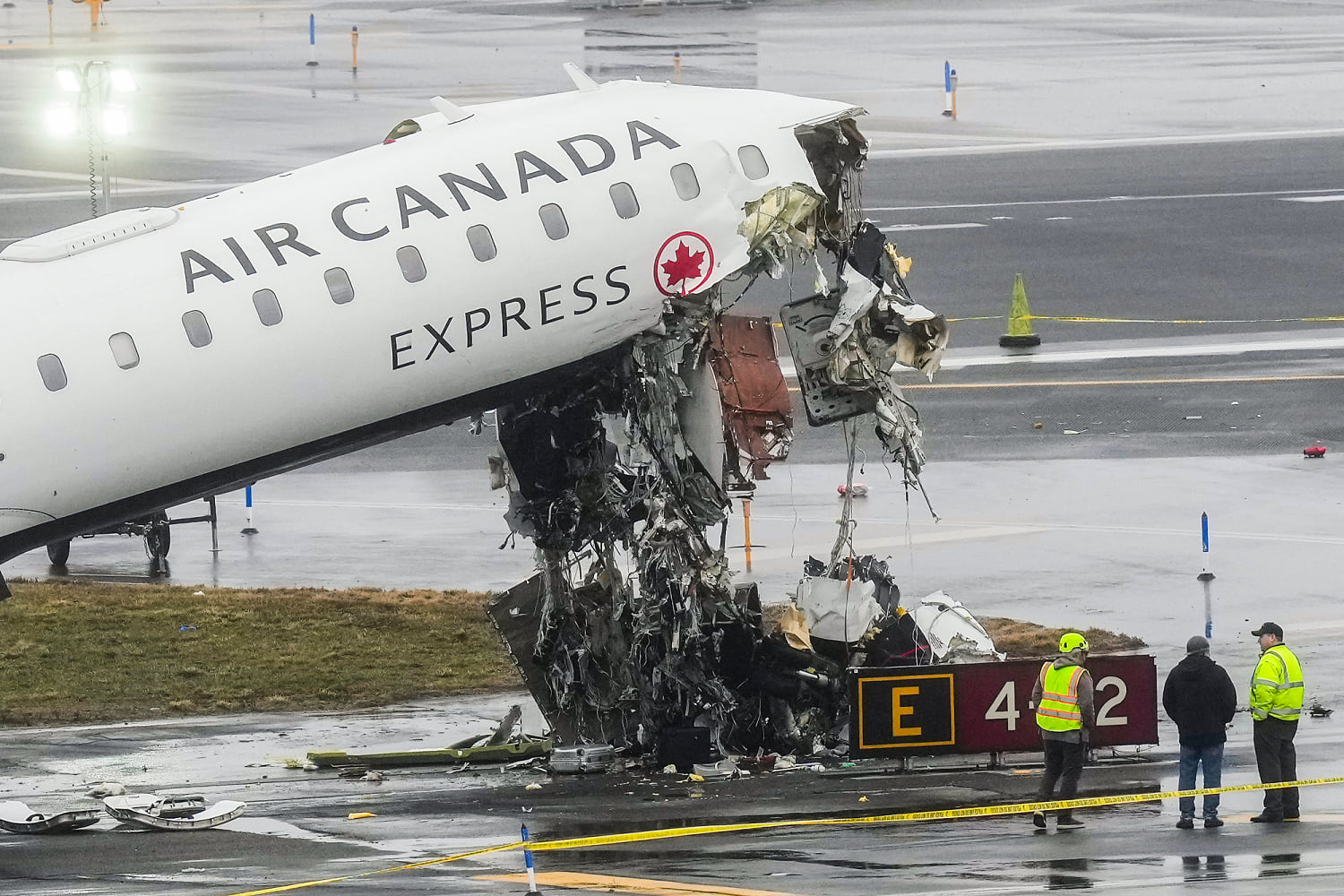Air Canada passenger seated at emergency exit says pilots’ actions ...