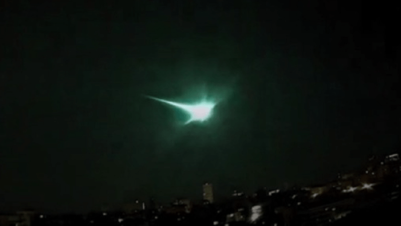 Bright green fireball seen flying over PNW Monday morning