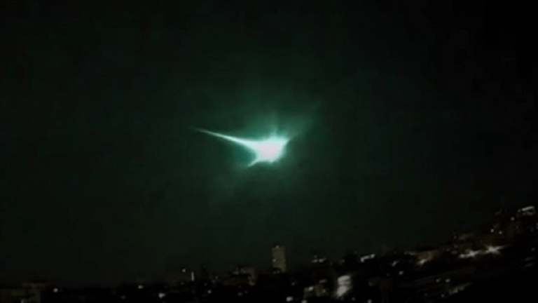 Bright green fireball seen flying over PNW Monday morning