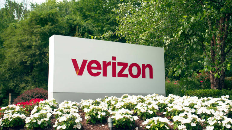Why Verizon's network is so slow right now, and how to fix it
