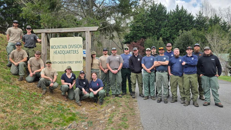 ODF sends 21 Oregon firefighters to North Carolina for two-week ...