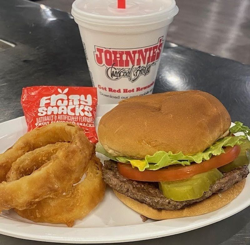 People drive from all over Oklahoma for the giant burger at this no ...