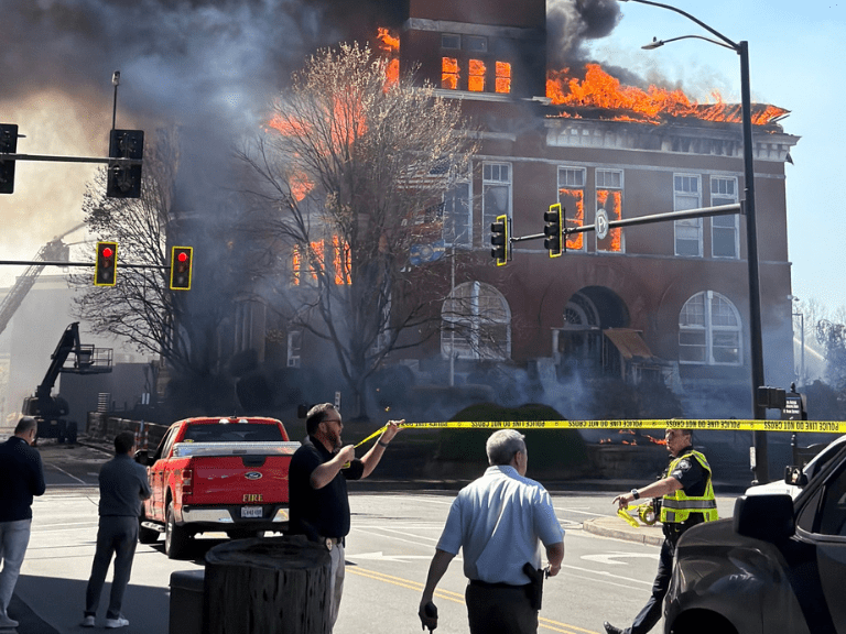 Historic Georgia courthouse evacuated after building catches on fire