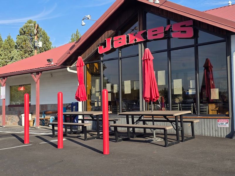 These 9 hidden gem Oregon eateries are absolutely worth the road trip