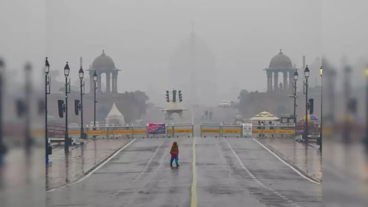 Delhi weather latest update: Delhi sees coolest April day in 3 years ...
