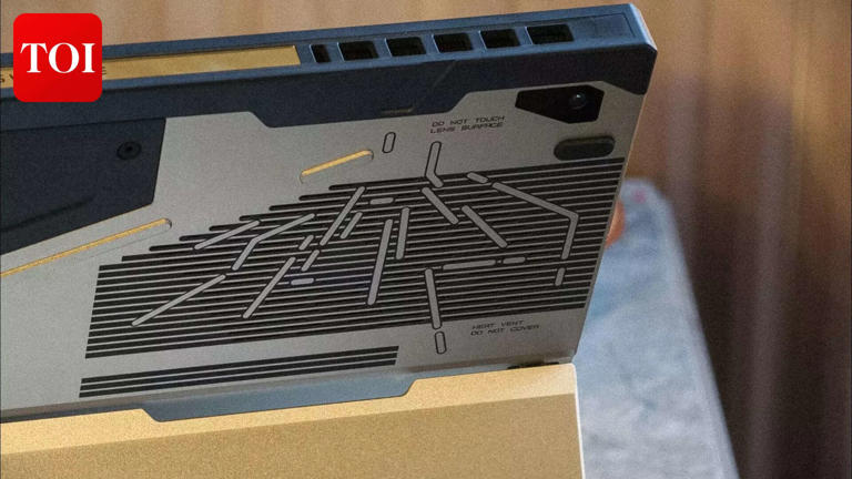 Asus ROG Flow Z13 Kojima Productions Edition review: It runs Death ...