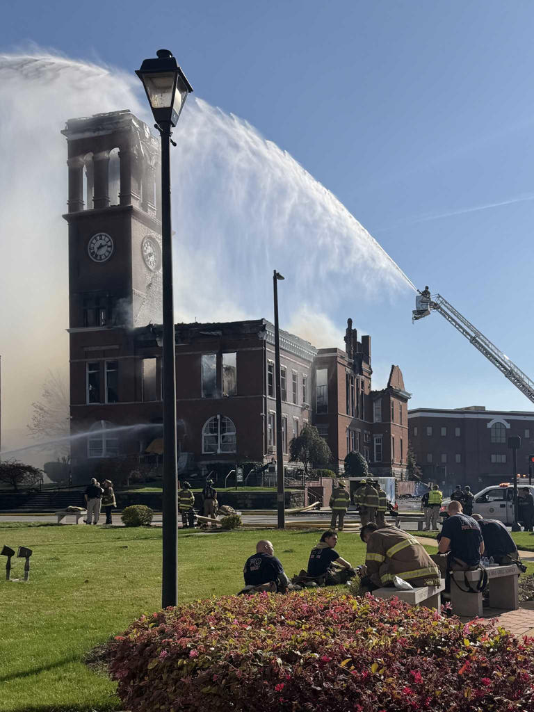 Historic courthouse lost to fire, cause under investigation