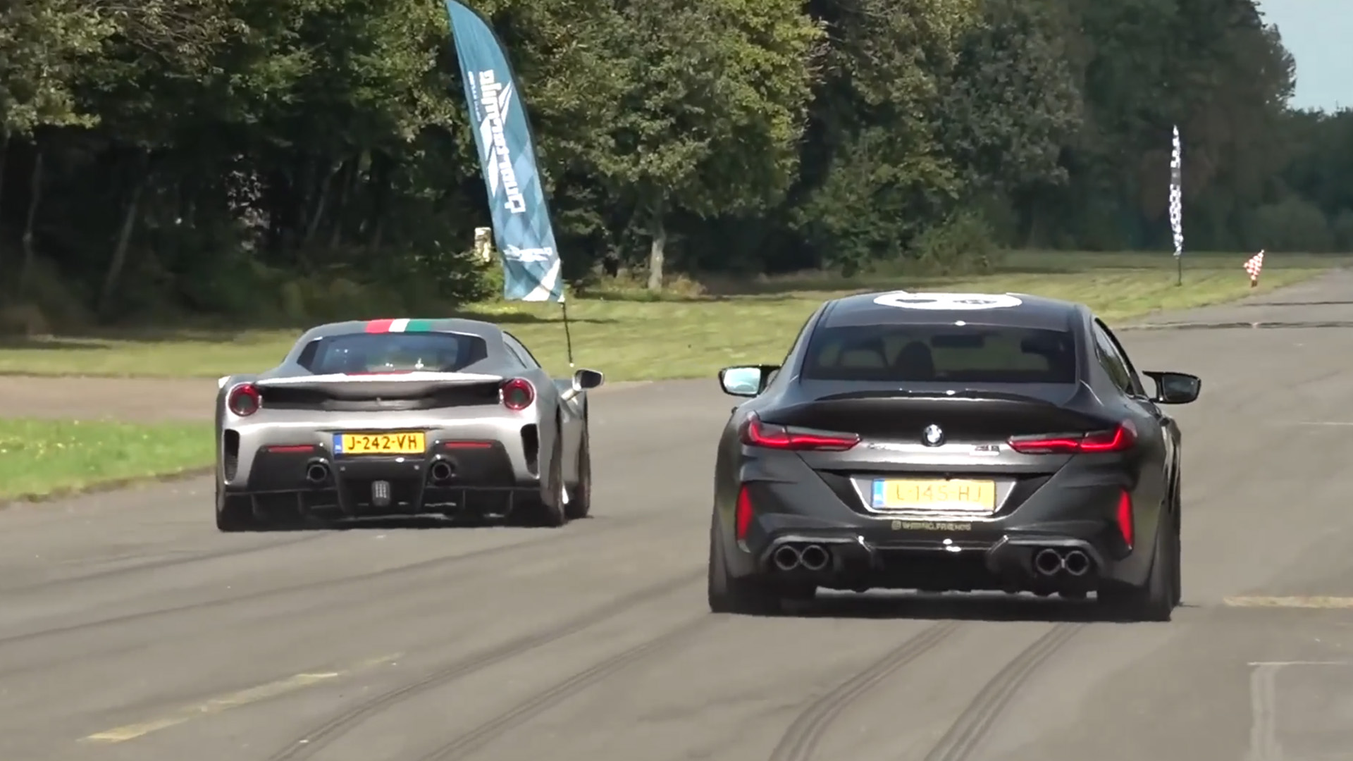 Kan deze BMW M8 de Ferrari 488 verslaan in een dragrace?